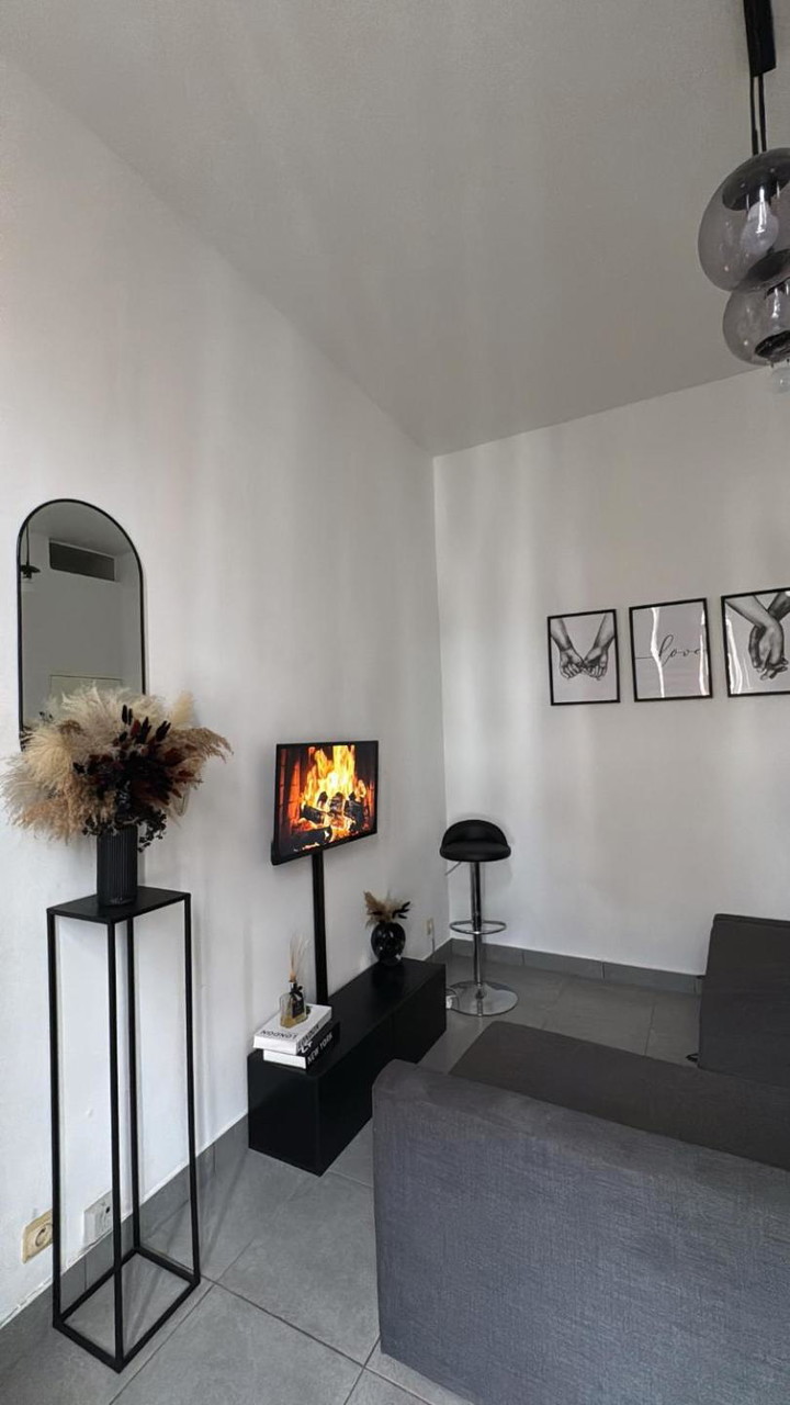 Charmant Studio à 5 Min De La Gare Du Midi, 1-2 Pe - Nivelles