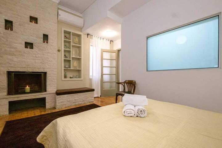 Family Home W. Yard In Beating Heart Of Old Town - Hania