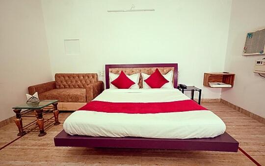Balada Castle - Atithi Hospitality - Zirakpur