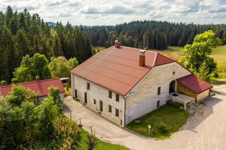 Refuge Sous La Joux - Saint-Genis-Pouilly