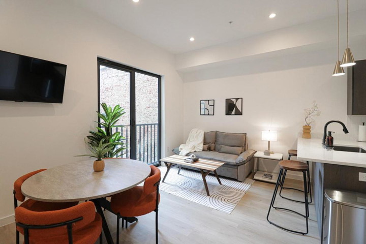 Unit 6 Studio With Queen Plus Sofa Bed In The Heart Of Dc - Kensington, MD