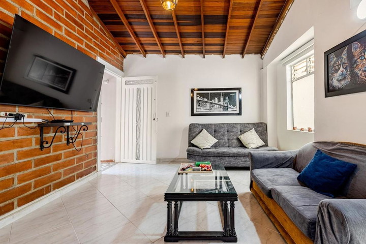 Casa Comoda En Laureles Cerca Del Estadio Y La 70 "Máx 8 Huéspedes - Medellín