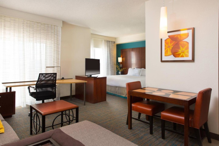 Residence Inn Kansas City Airport - Kansas City, MO