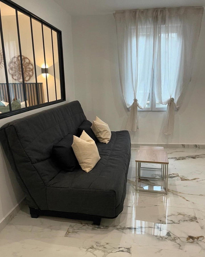 Appartement T2 Proche De La Gare - アルル