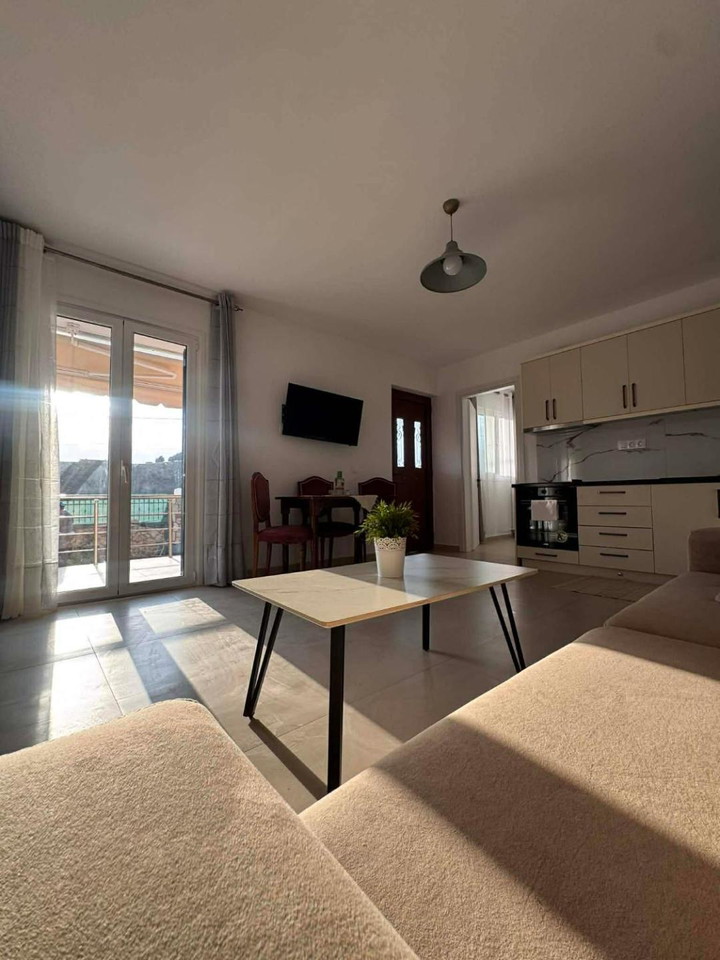 Thanasis Apartment - Himarë