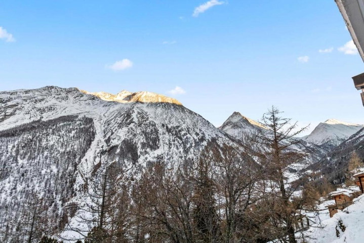 Magnifique Appartement Rénové Avec Vue Montagne - Saas Grund