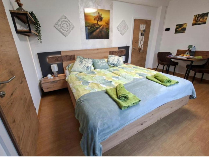 Homew4 - Tiny Apartment - Autriche