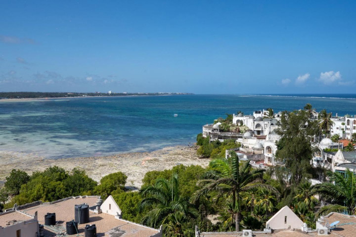 Ocean Cliff Homes 4 Bedroom Shared Apartment - Mombasa