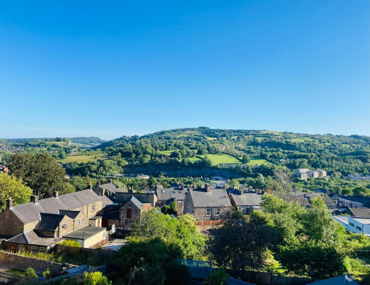 Spacious Loft Apartment With Far Reaching Views Of The Countryside - Belper
