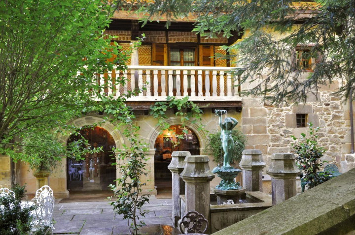 Palacio De Trasvilla - Puente Viesgo