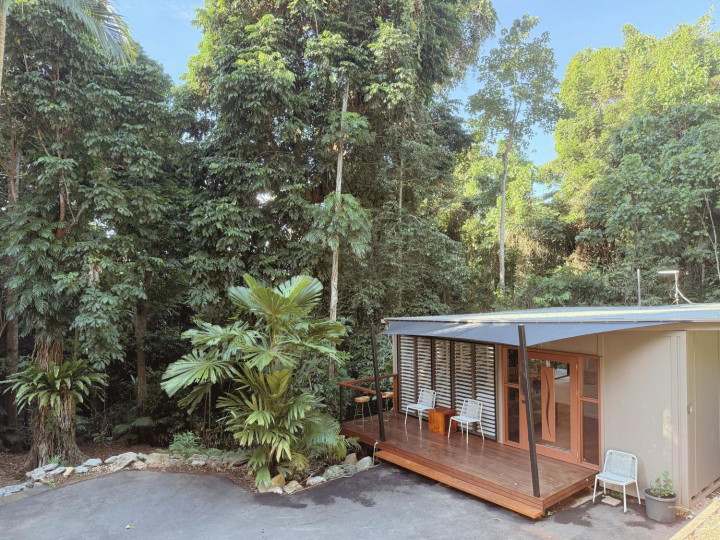 Private Rainforest Cottage - Bingil Bay - Mission Beach