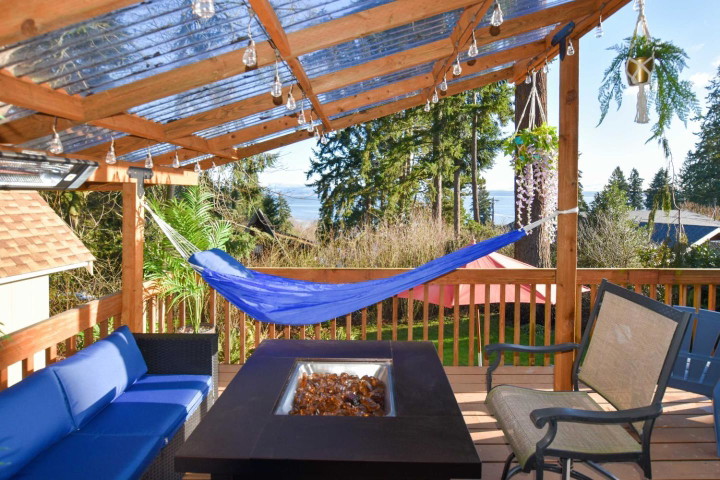 Unique Camano Cabin W/ Mountain + Water Views - Whidbey Island, WA