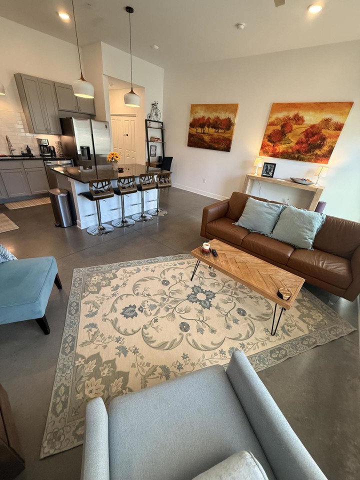 Lawrencian Loft - Lawrence, KS