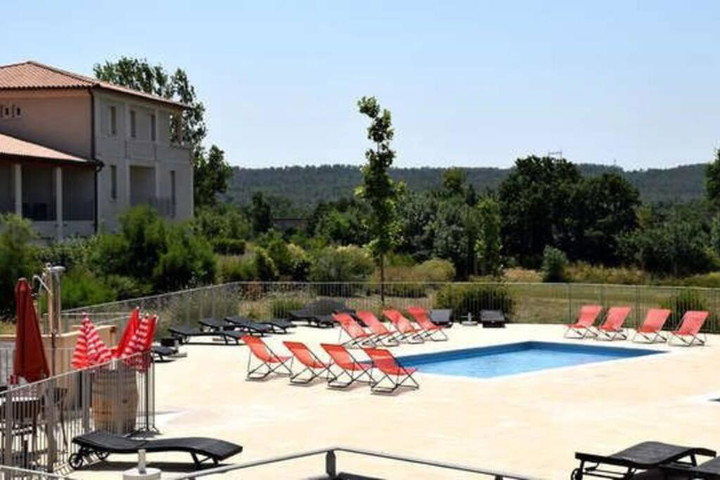 Le Soleil D Eugènie Appartement Dans Résidence Avec Piscine Commune Près De Carcassonne - Aude