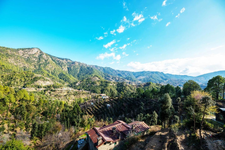 Captains Paradise Luxury Resort At Mukteshwar Hill Station - Mukteshwar