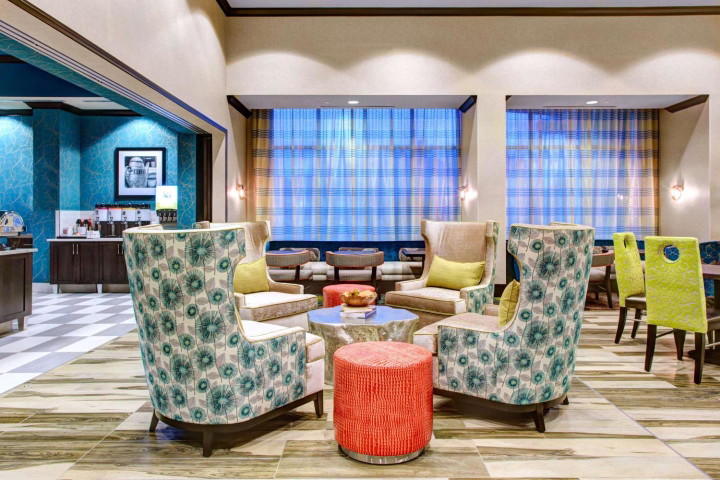 Hampton Inn & Suites By Hilton Atlanta Perimeter Dunwoody - Dunwoody, GA