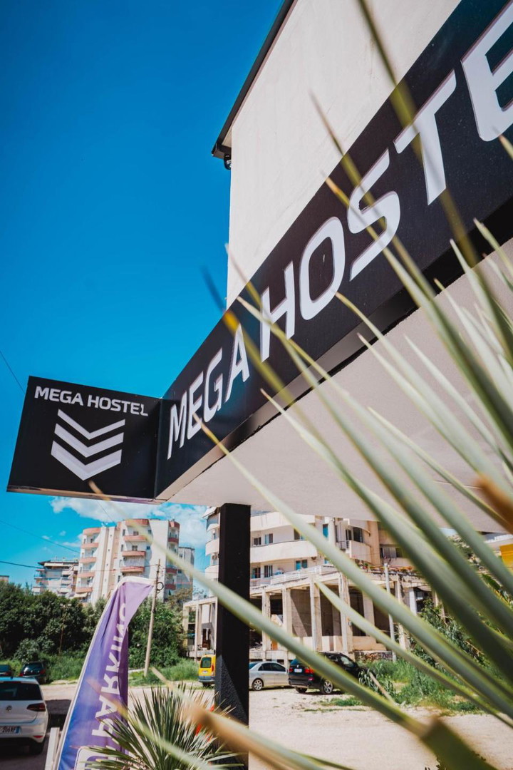 Mega Hostel - Sarandë