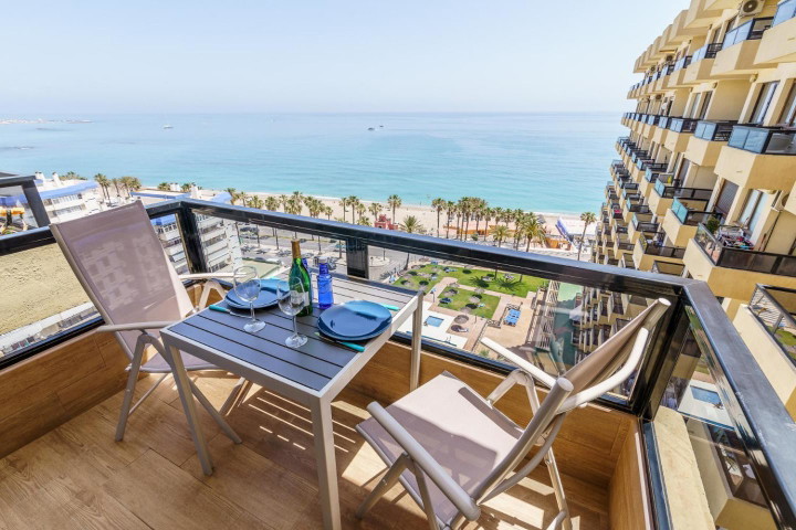 Amazing Views Beachfront Apartment With Swimming Pool - Provincia de Málaga, España