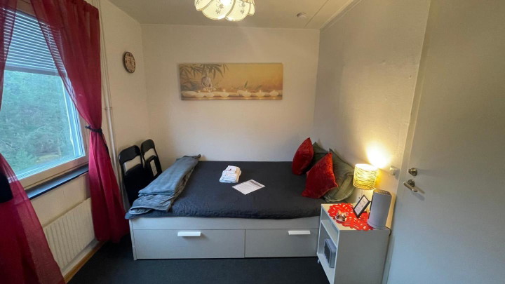 Independent Cozy Apartment In Husby - Stockholm