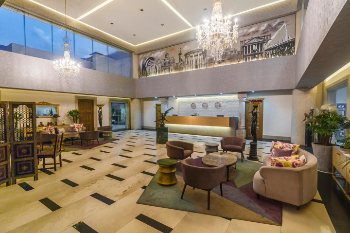 Hotel Real Maestranza - Guadalajara