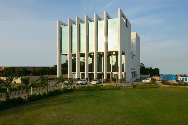 Hotel Sandy's Tower - Bhubaneswar