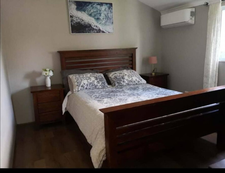 Roomy Rosegarden Flat In Roselands - Strathfield