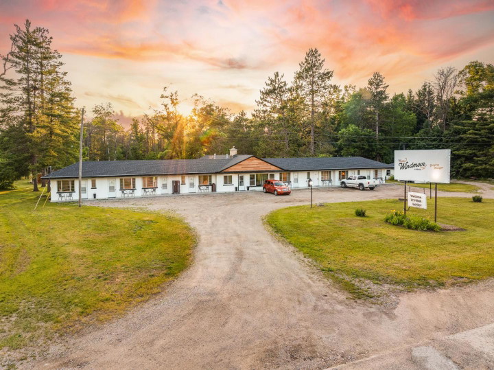 The Windmoor Lodge - Grayling, MI