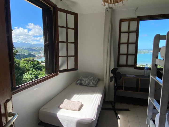 Top Hill Hostel- Martinique- Auberge Dortoir - Martinique
