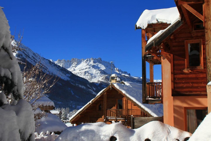 Le Queyrellin Hameau Des Chazals Nevache Hautes Alpes - Bardonecchia