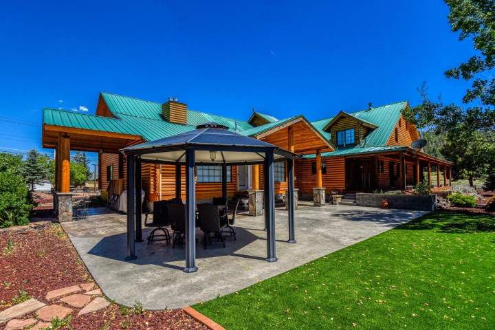 Quarter Horse Lodge Grand Southwest Cabin Sleeps 16 Amazing Views Near Grand Canyon - ウィリアムズ, AZ
