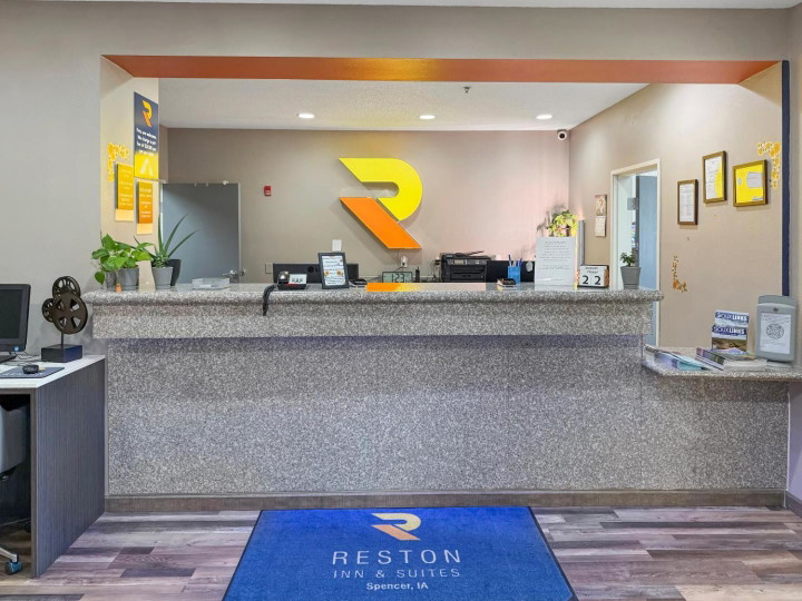 Reston Inn & Suites - Spencer, IA