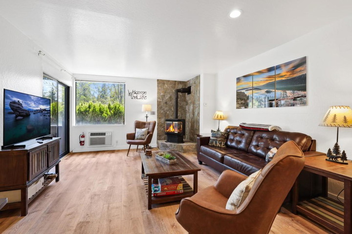 Heavenly Lakeside Retreat Close To Downtown - South Lake Tahoe, CA