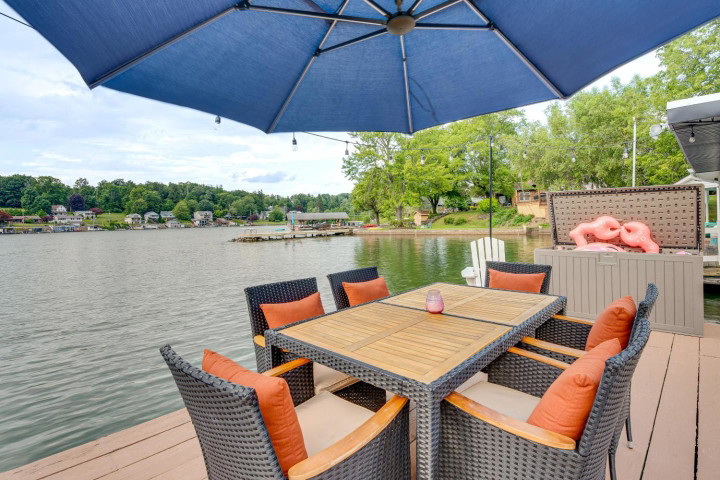 Recently Renovated Harveys Lake Retreat W/ Dock! - 댈러스