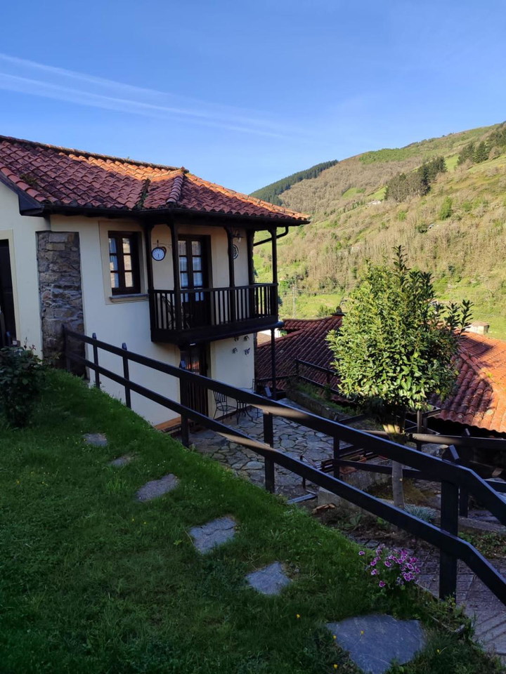 La Casina De Santulaya - Asturias