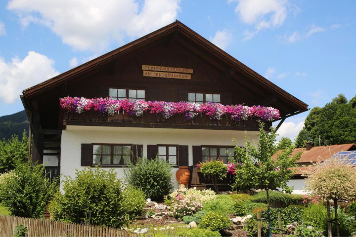 Ferienwohnungen Am Buchbrunnen - Tannheimer Tal
