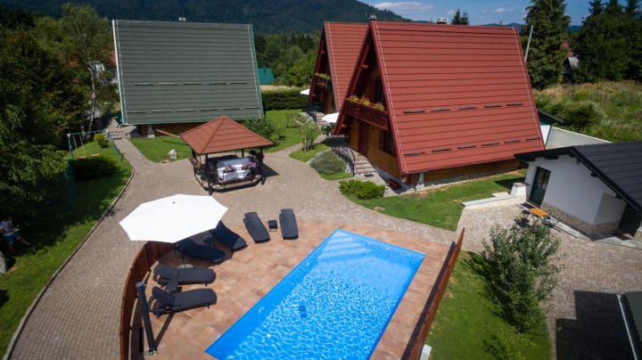 Runolist Mountain Resort - 3 Chalets With Pool & Spa Near Risnjak - Alpen