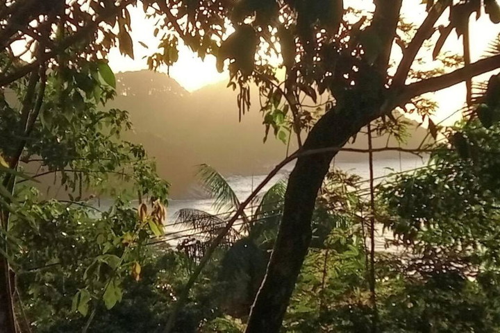 Altar Da Praia Vermelha 180° De Vista Para O Mar - Ubatuba