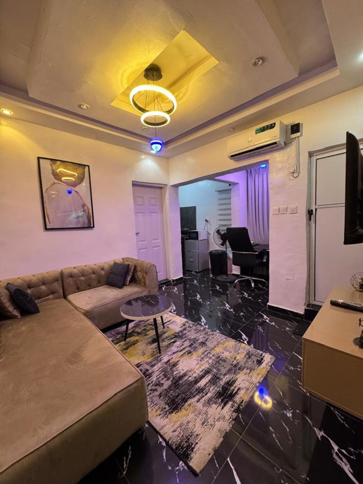 The Apartment At Akoka Yaba, Lagos - House 16 Shobande Street - Lagos, Nigeria
