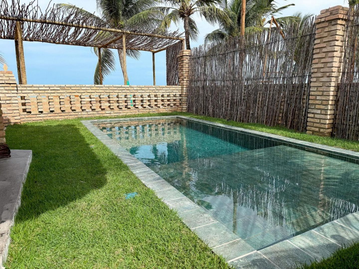 Pé-na-areia Com Piscina Na Rota Dos Milagres - Japaratinga