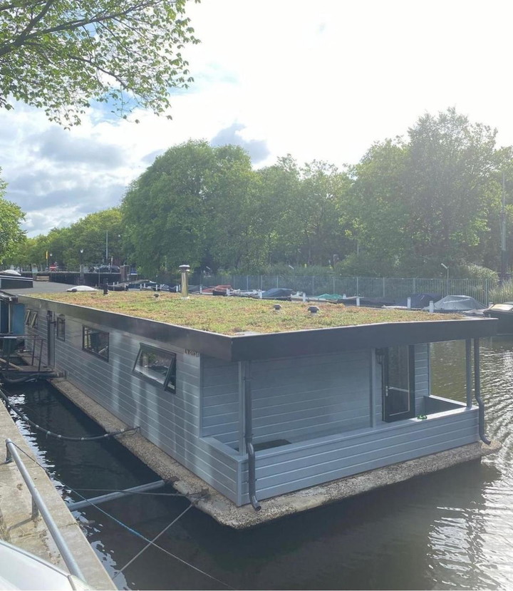 House Boat On One Of The Beautiful Canals - Amstelveen