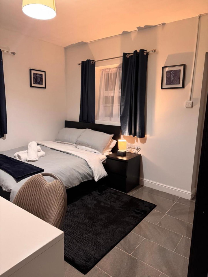 Sea Horse Studio, Private Entrance With Ensuite & Kitchenette - Harpenden