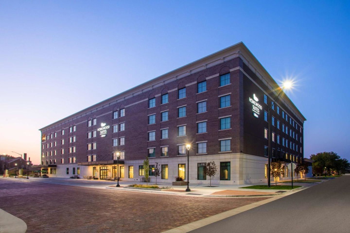 Homewood Suites By Hilton Salina/downtown, Ks - Salina, KS