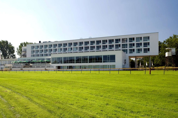 Atlantic Hotel Galopprennbahn - Achim