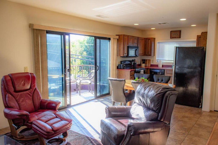 Shaman's Den - Aptly Decorated Space W/a View - Sedona, AZ