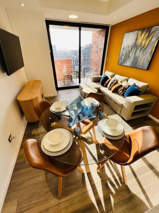 Miradolo 2br Zona 10 Luxury Suite - Pool, Gym & View - Ciudad de Guatemala