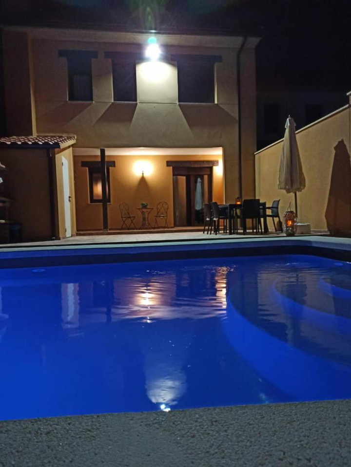 La Casa De Belén - Benavente, España