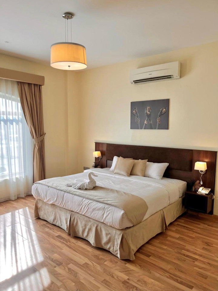 Weekdays Hotel - Muscat