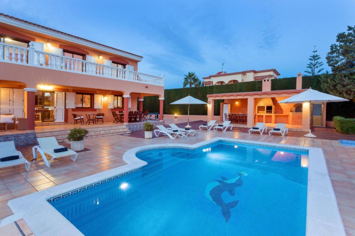 Villa Close To Ibiza Town Sleeps 12 - Ibiza