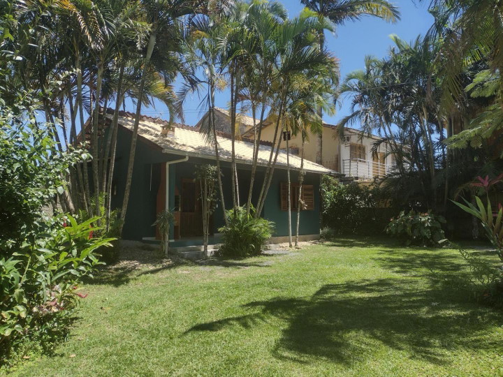 Casa Em Meio A Natureza E Próxima à Praia - Pôrto Belo