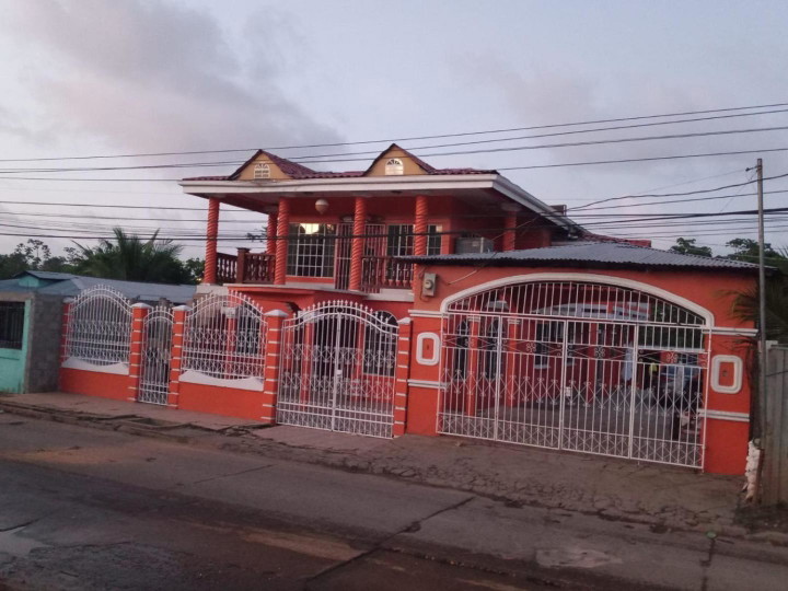 Ana' House - Nicaragua